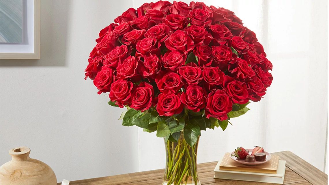 Red roses in a vase.